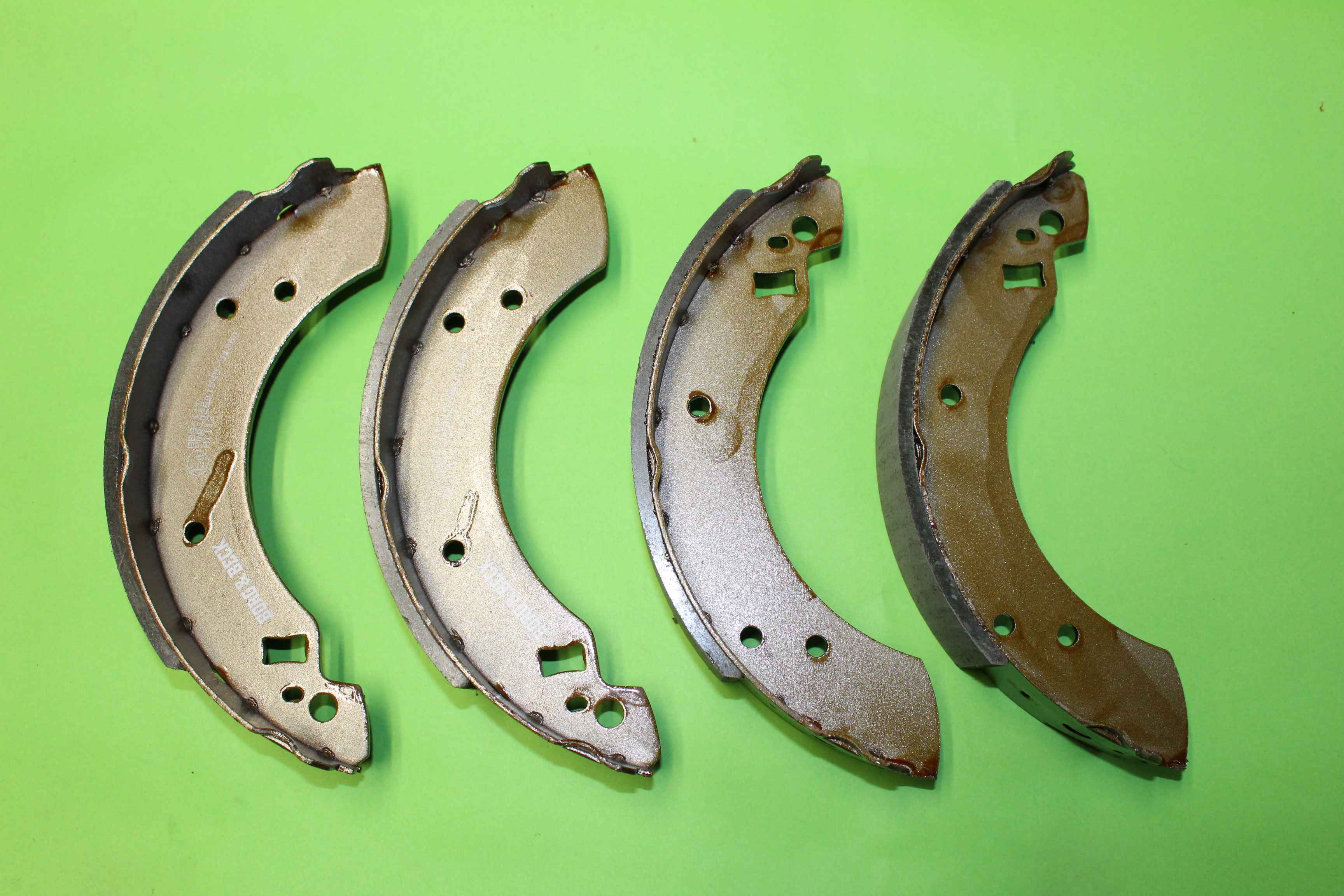 Brake Shoes - Pinto (9") was B013